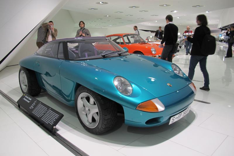 VIDEO/FOTOGALERIE Vizita la Muzeul Porsche. O afacere de 20.000 euro pe ...