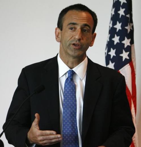 Philip Gordon: Suntem multumiti ca guvernul roman respecta hotararile ...