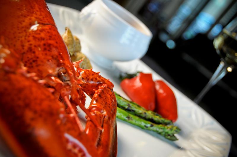 Cum s-a agatat homarul cu clestii de statutul de mancare gourmet ...