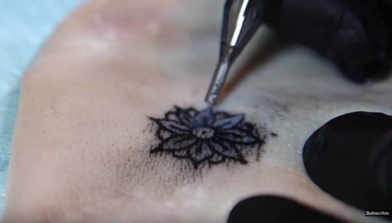 Un tatuaj care isi schimba culoarea in functie de starea de sanatate a ...