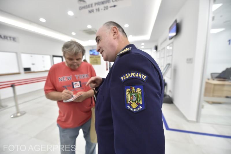 Serviciile de paşapoarte din toată țara vor avea programul prelungit ...