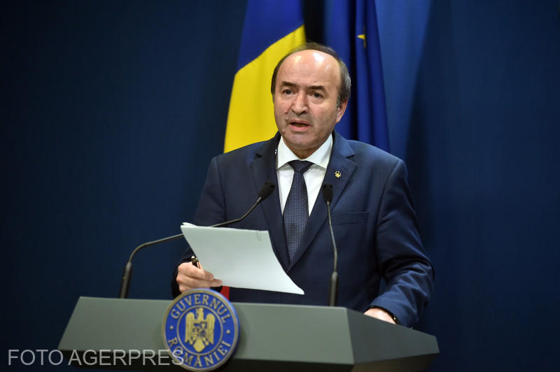 Cum explică ministrul Tudorel Toader decizia de ridicare a acreditării ...