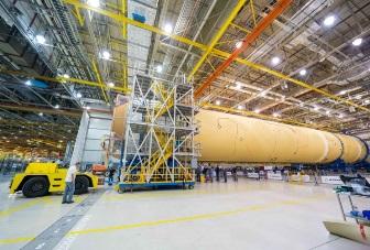 NASA va testa motoarele celei mai puternice rachete construite vreodată ...