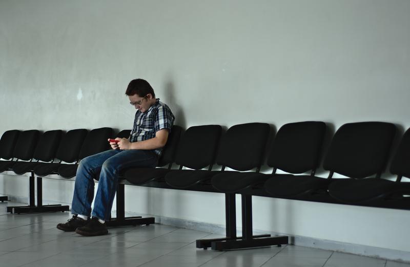 Game-boy spine, boala copiilor născuți în era digitală. Dr. Claudiu ...