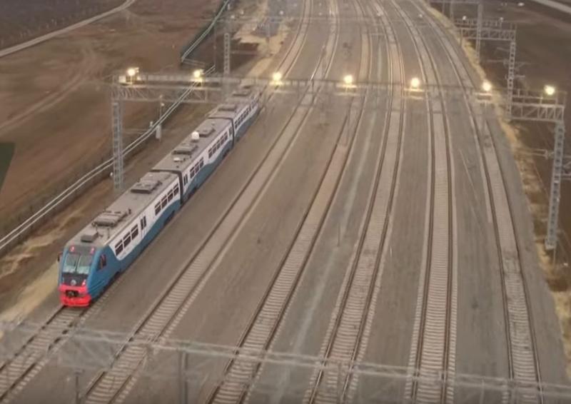 VIDEO Putin a călătorit în locomotivă pentru a inaugura circulația ...