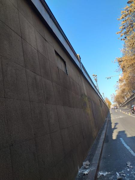 București: Bucăți de piatră din Pasajul Unirii s-au desprins și au ...
