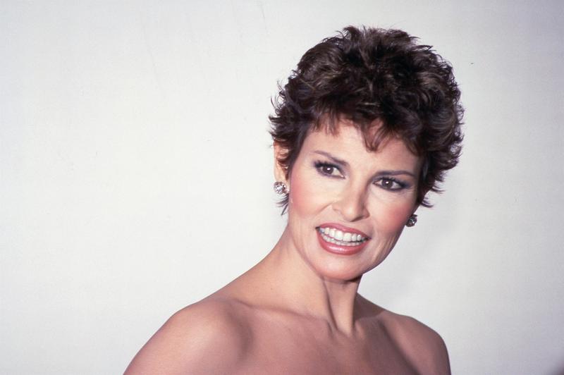 Actriţa Raquel Welch, un sex-simbol internaţional, a murit la vârsta de ...