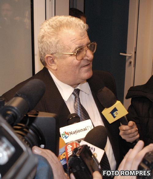 Fostul sef al CJ Gorj, Nicolae Mischie, adus cu elicopterul SMURD la un ...