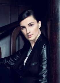 Ioana Flora, Catalina Mustata si Clara Flores in premiera "Ciao, bella ...