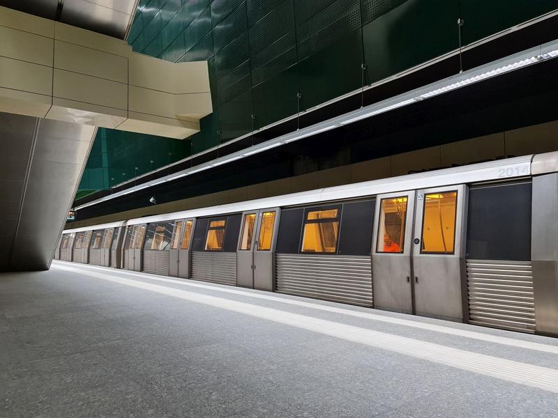 Incident la metrou, la Piața Unirii, la oră de vârf. Ușa unui tren a ...