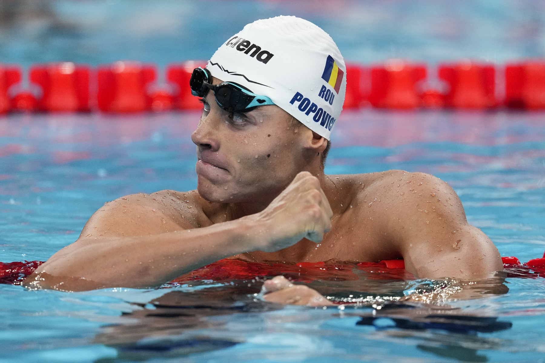 David Popovici e în finala mondială la proba „regină” a natației, 100 m liber. Campionul olimpic ...