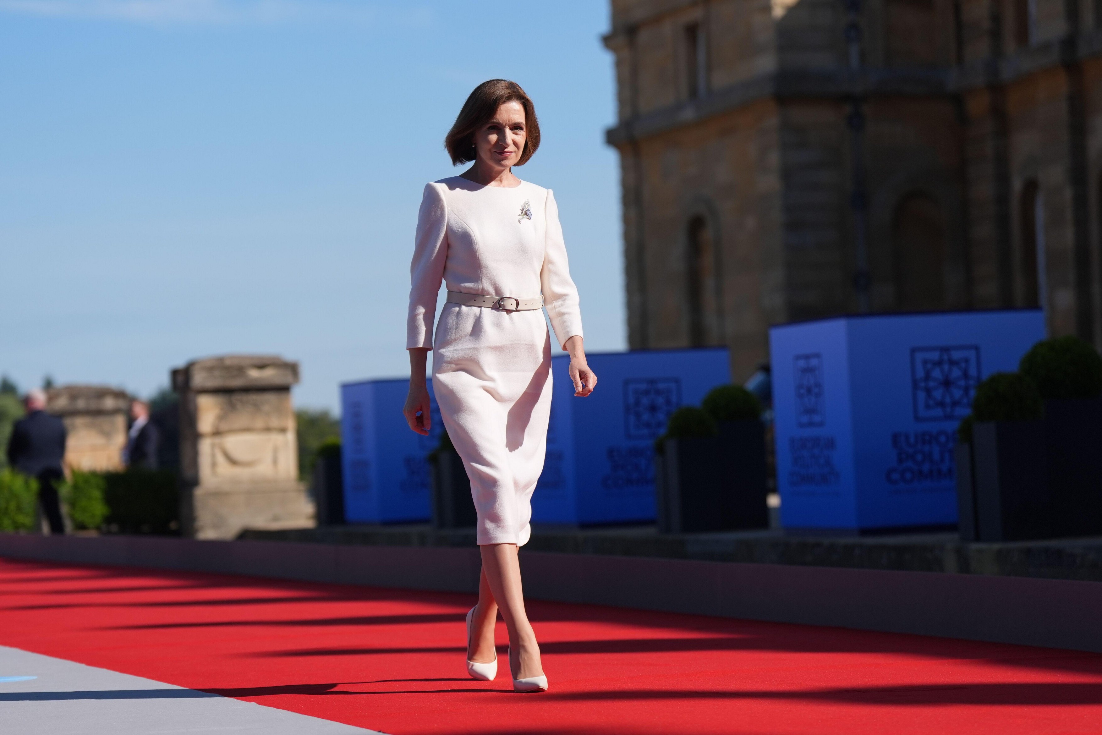 „Umilă” și „hotărâtă”: Cum o descrie France Presse pe președinta Maia Sandu înaintea ...