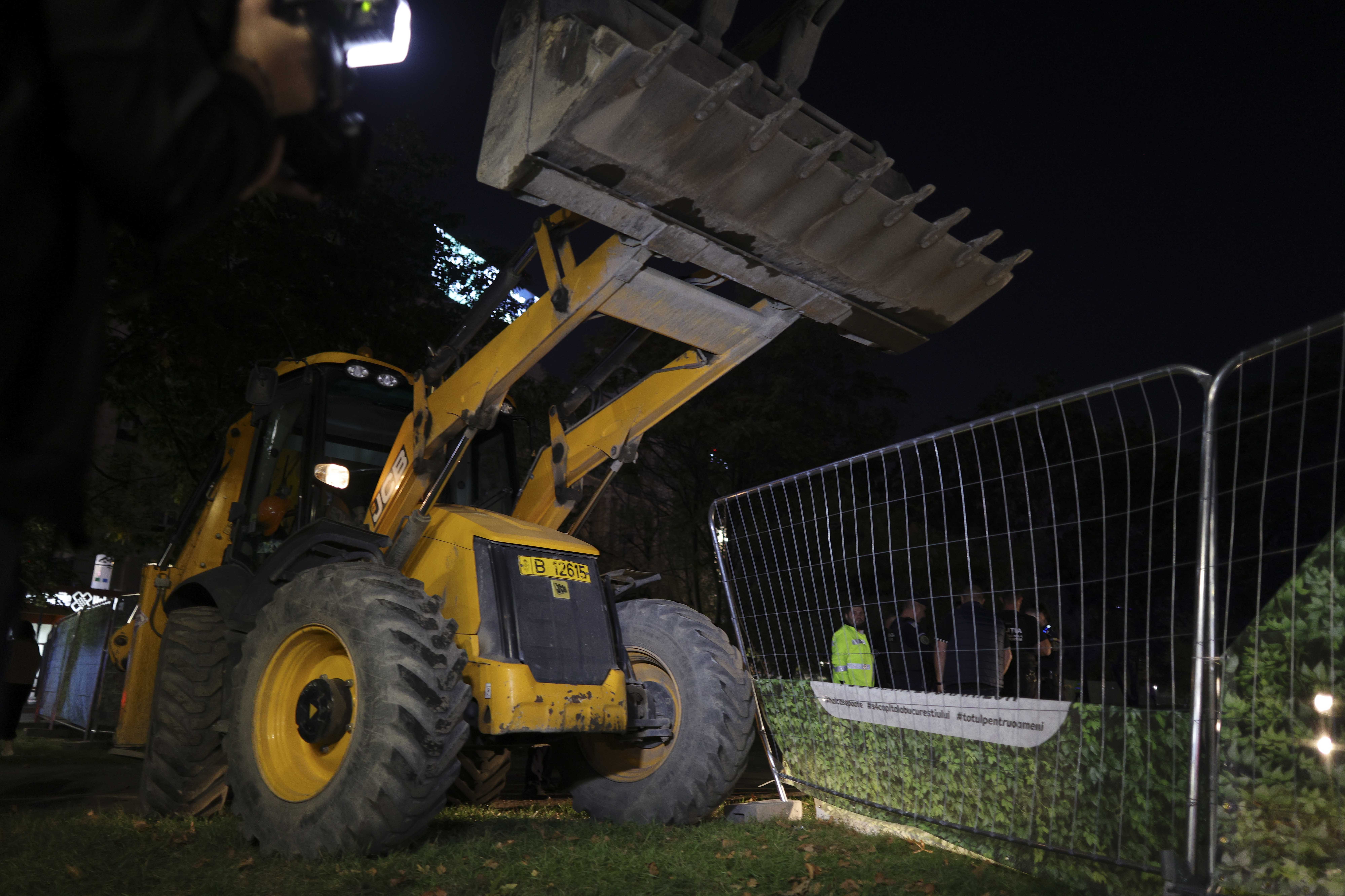 Scandalul Nicușor Dan - Daniel Băluță: Poliția anunță dosar penal ...