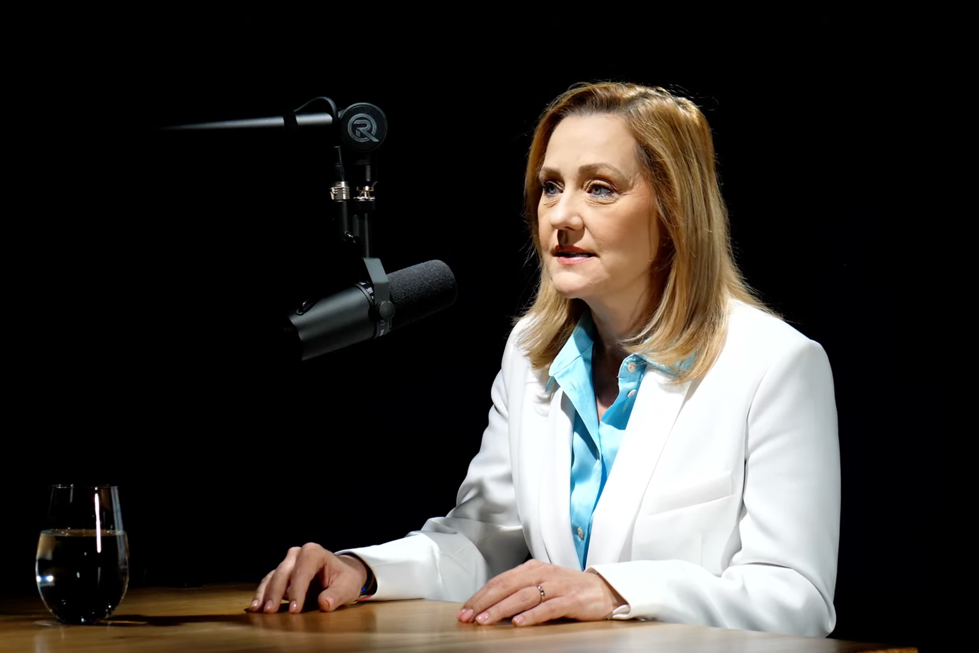 Elena Lasconi, optimistă în mijloc de noapte: Cu câte voturi crede că ...