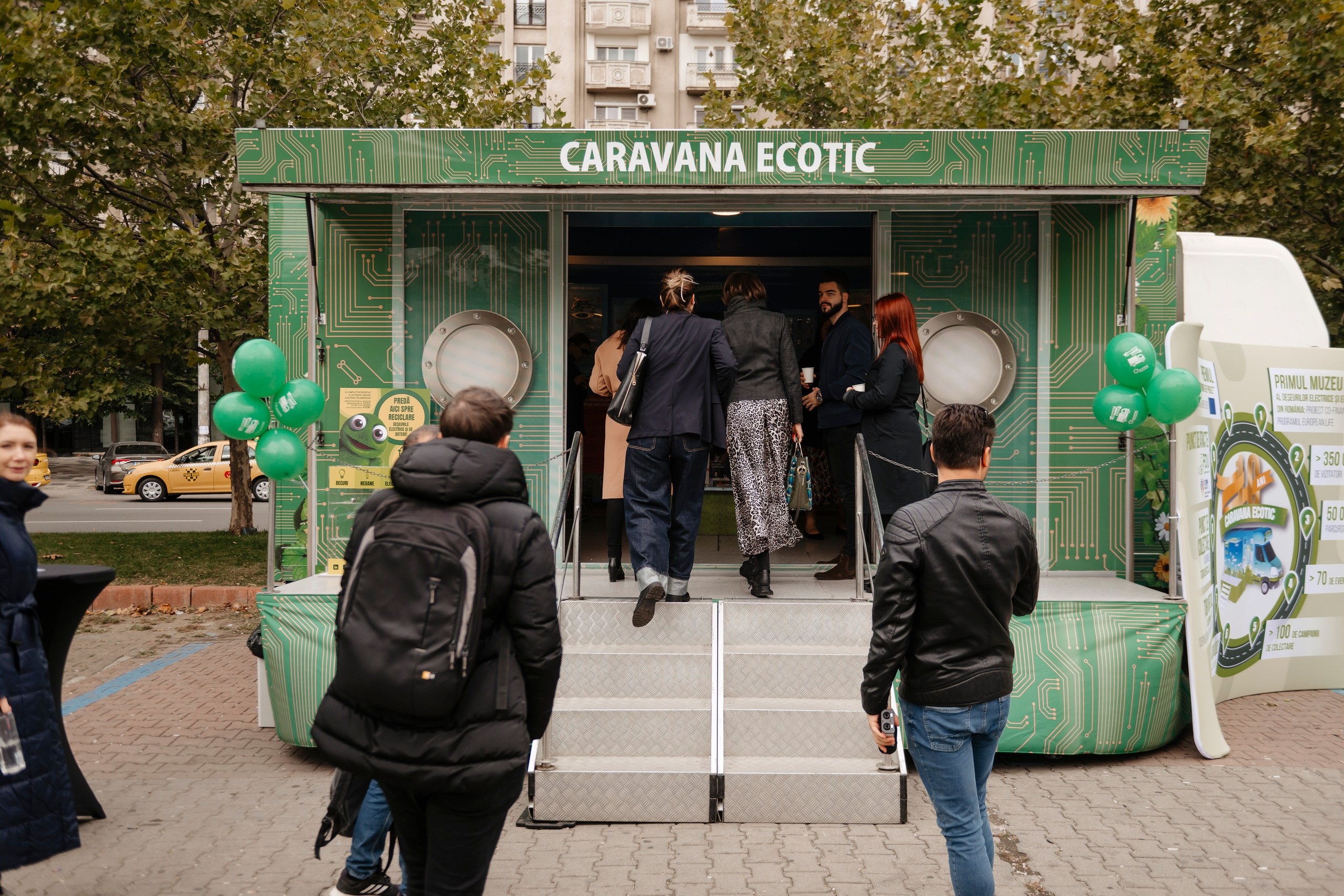 Caravana ECOTIC: 10 ani de traseu eco educativ în România - HotNews.ro