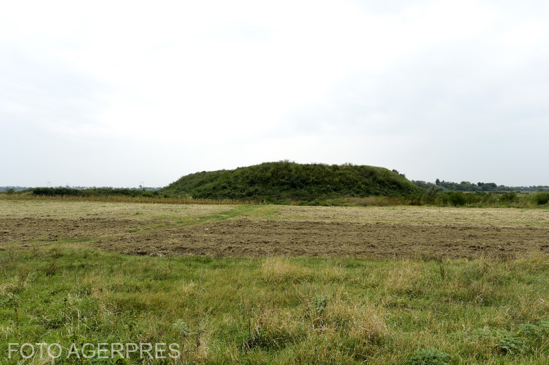 Argedava, un sit arheologic din vremea geto-dacilor, a devenit groapă ...