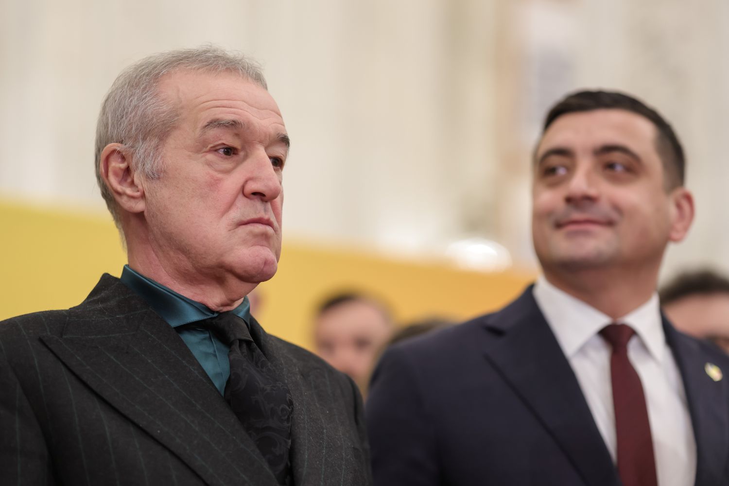 Gigi Becali începe să strângă semnăturile pentru candidatura la ...