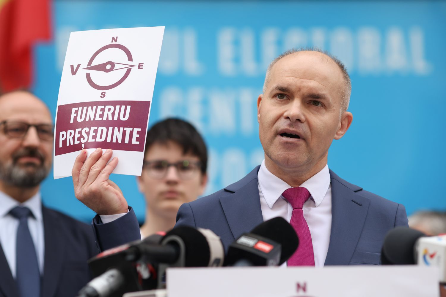 Ce a răspuns Daniel Funeriu când a fost întrebat dacă îl va lua ...