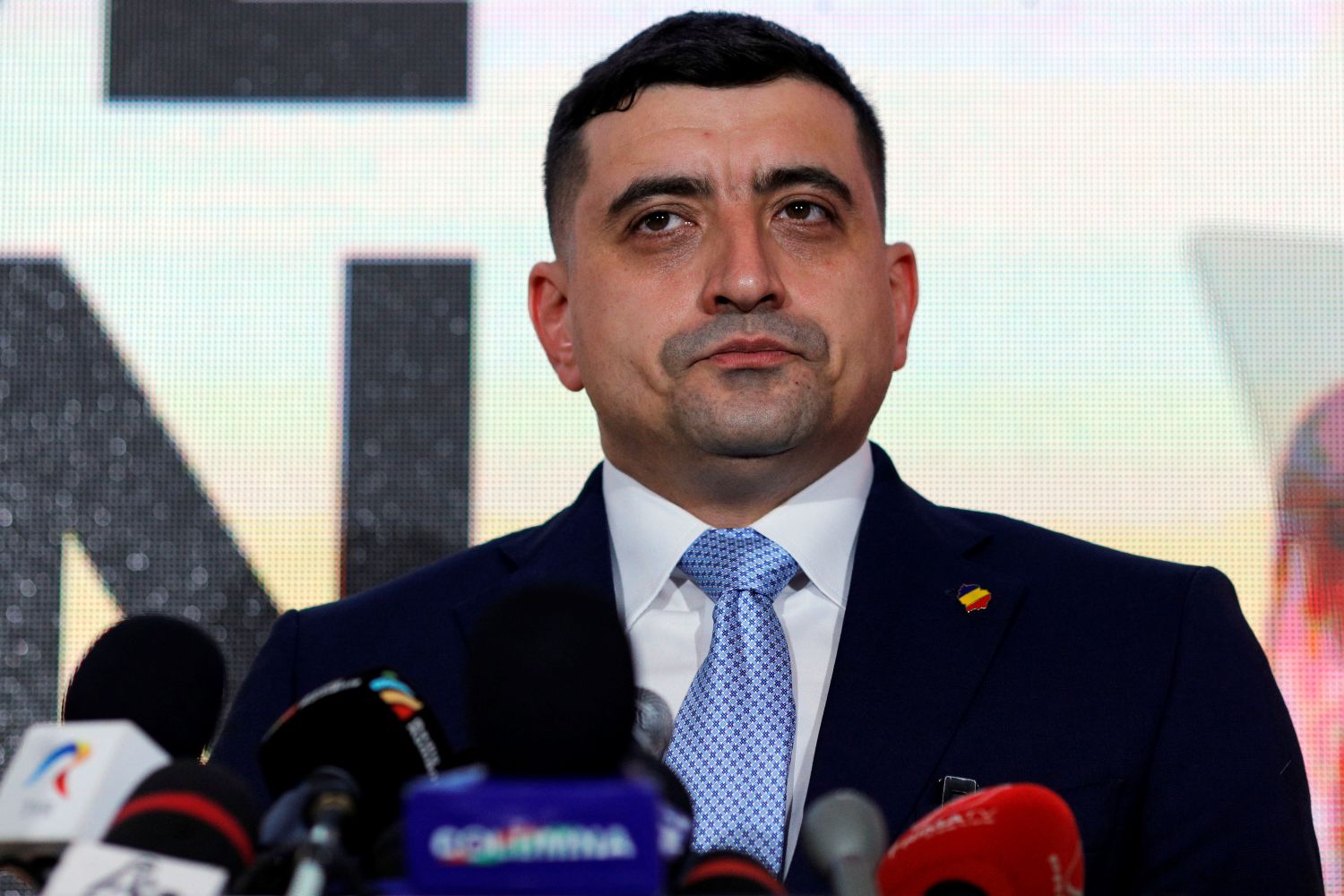 După incidentul din București cu un muncitor bengalez, George Simion ...