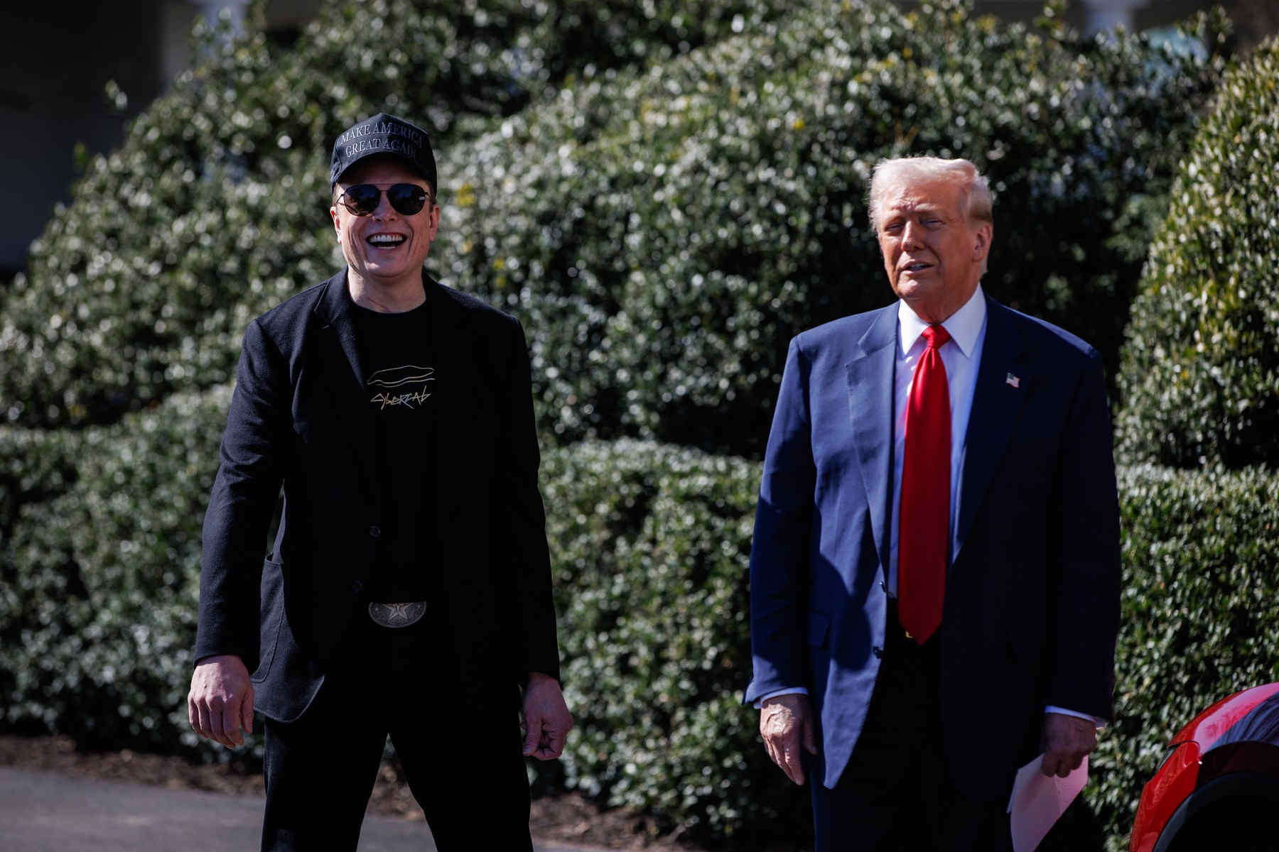 Trump contra Musk: Zece moduri în care își pot face rău reciproc ...