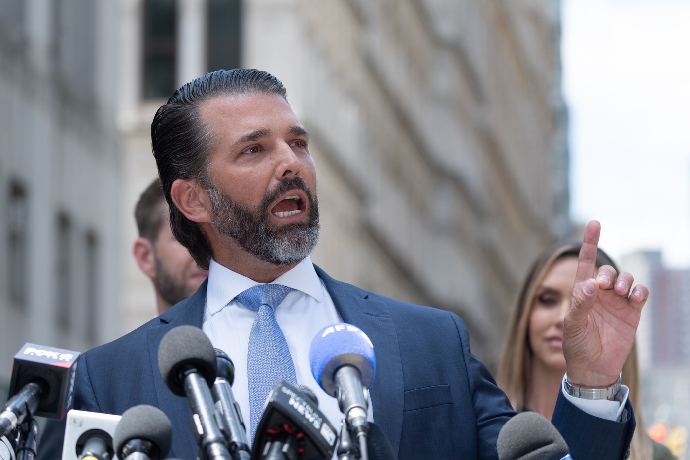 Donald Trump Jr., așteptat în vizită la Sofia. Urmează să ajungă apoi ...