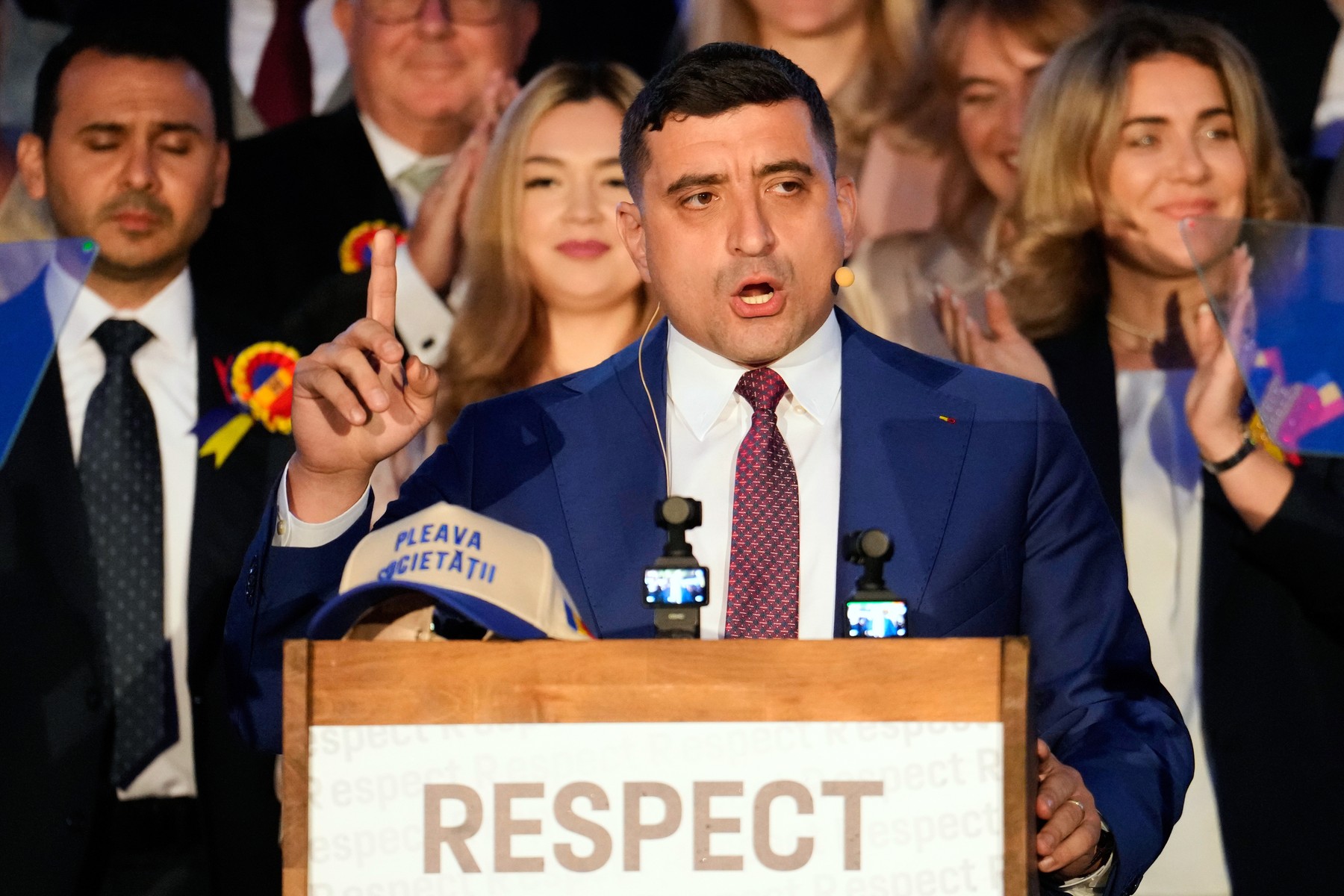 George Simion a plătit 3 milioane de euro publicitate pentru turul 2 la ...