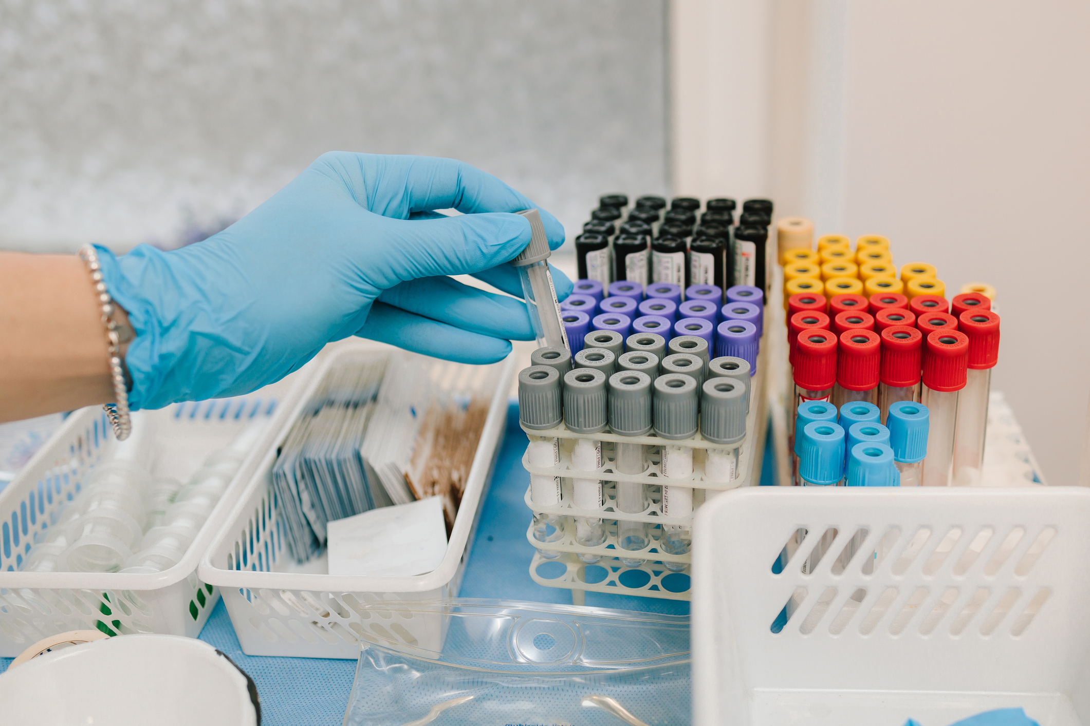 Descoperire majoră: Cercetătorii au detectat semnele cancerului în ...