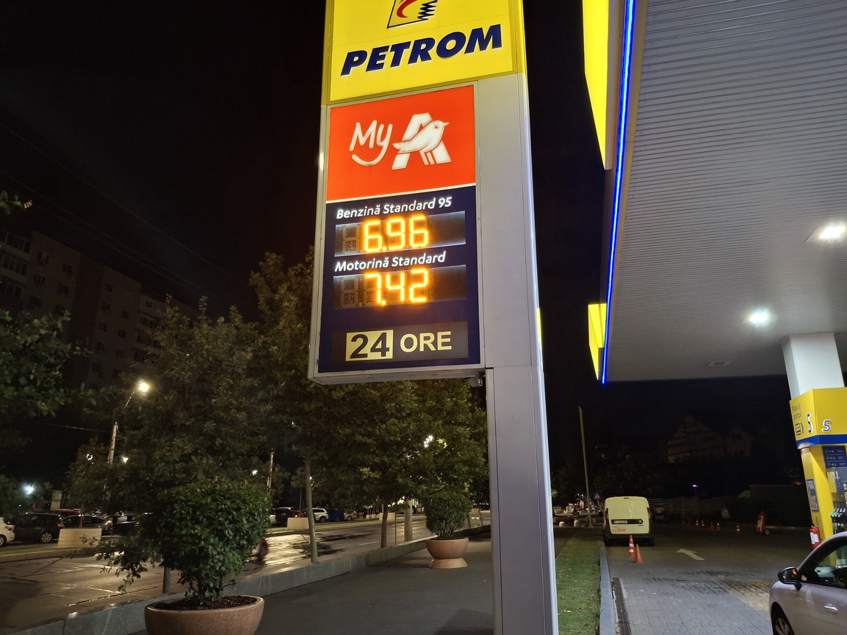 Benzina și motorina se scumpesc de mâine. Cât vei plăti în plus pentru ...