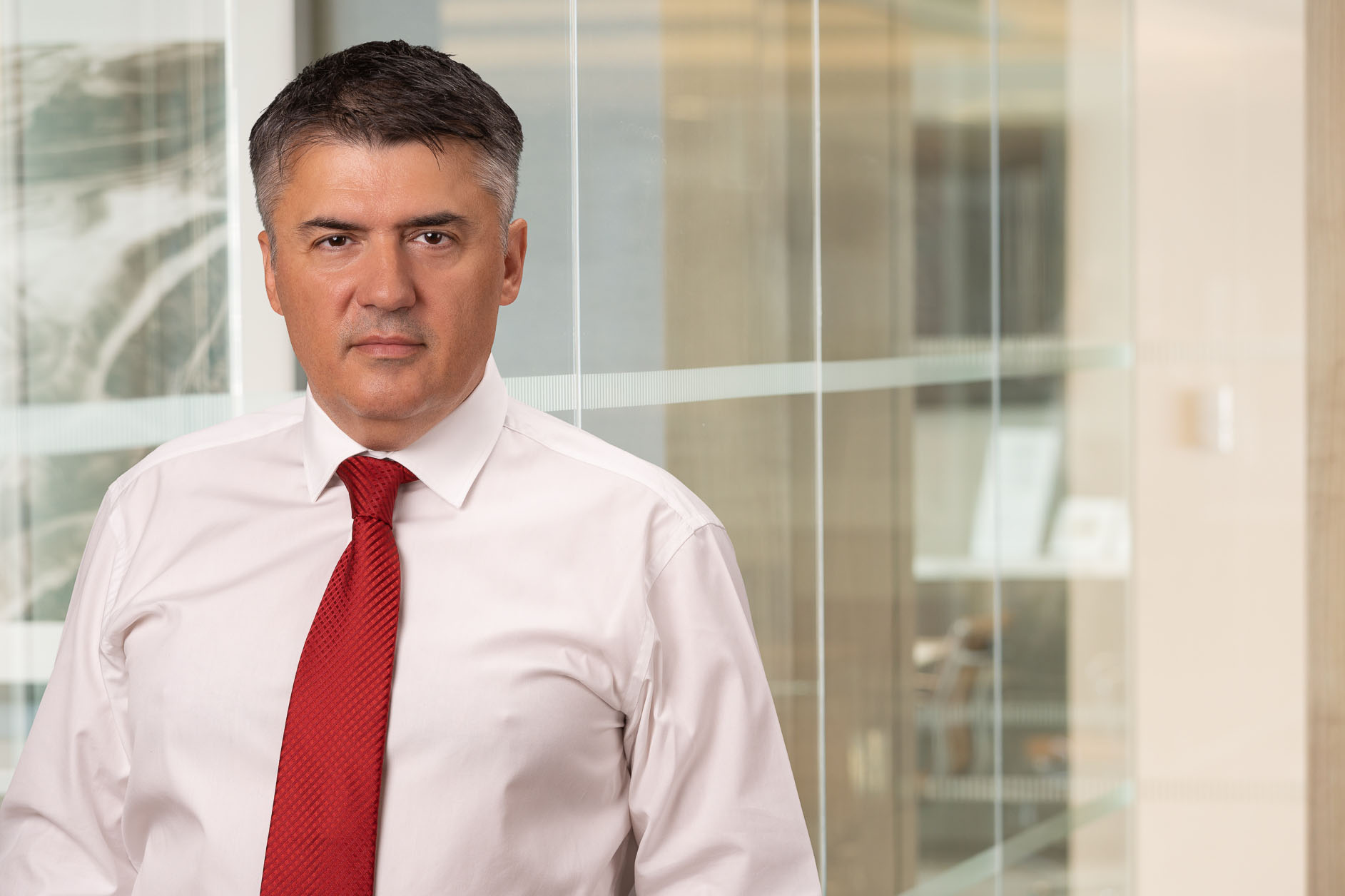 „De ce tăiem costurile, ca să scăpăm de faliment? Atât de puțin a ajuns ...