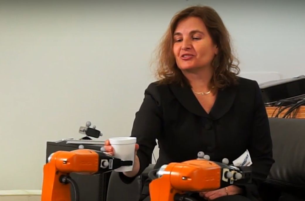 Cinci întrebări pentru românca Daniela Rus, prima femeie la vârful ...