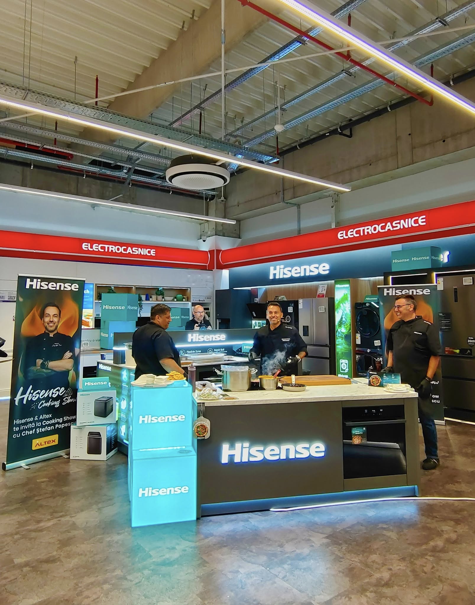 Hisense Cooking Show a ajuns la Altex Pallady în București: spectacol ...