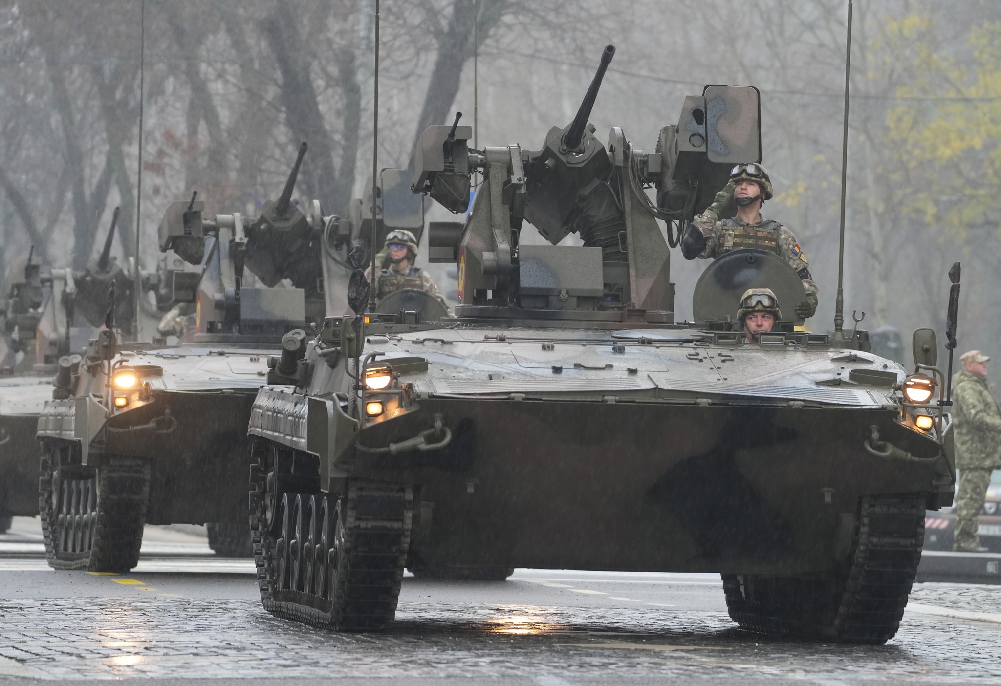 FOTO VIDEO Parada militară de 1 Decembrie, la Arcul de Triumf, în ...