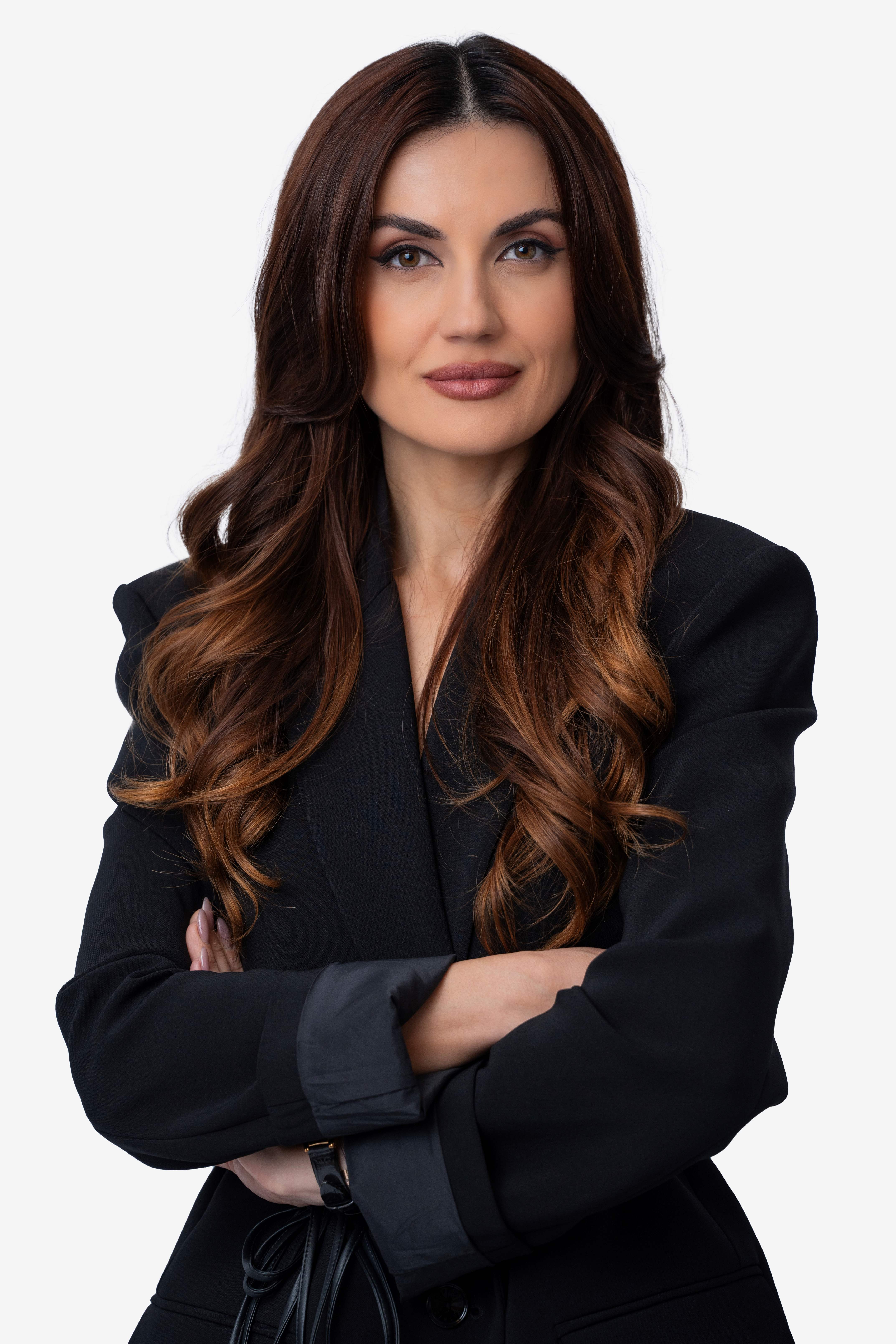 Un fost realizator B1 TV intră în echipa Euronews. Alte două foste realizatoare Realitatea și ...