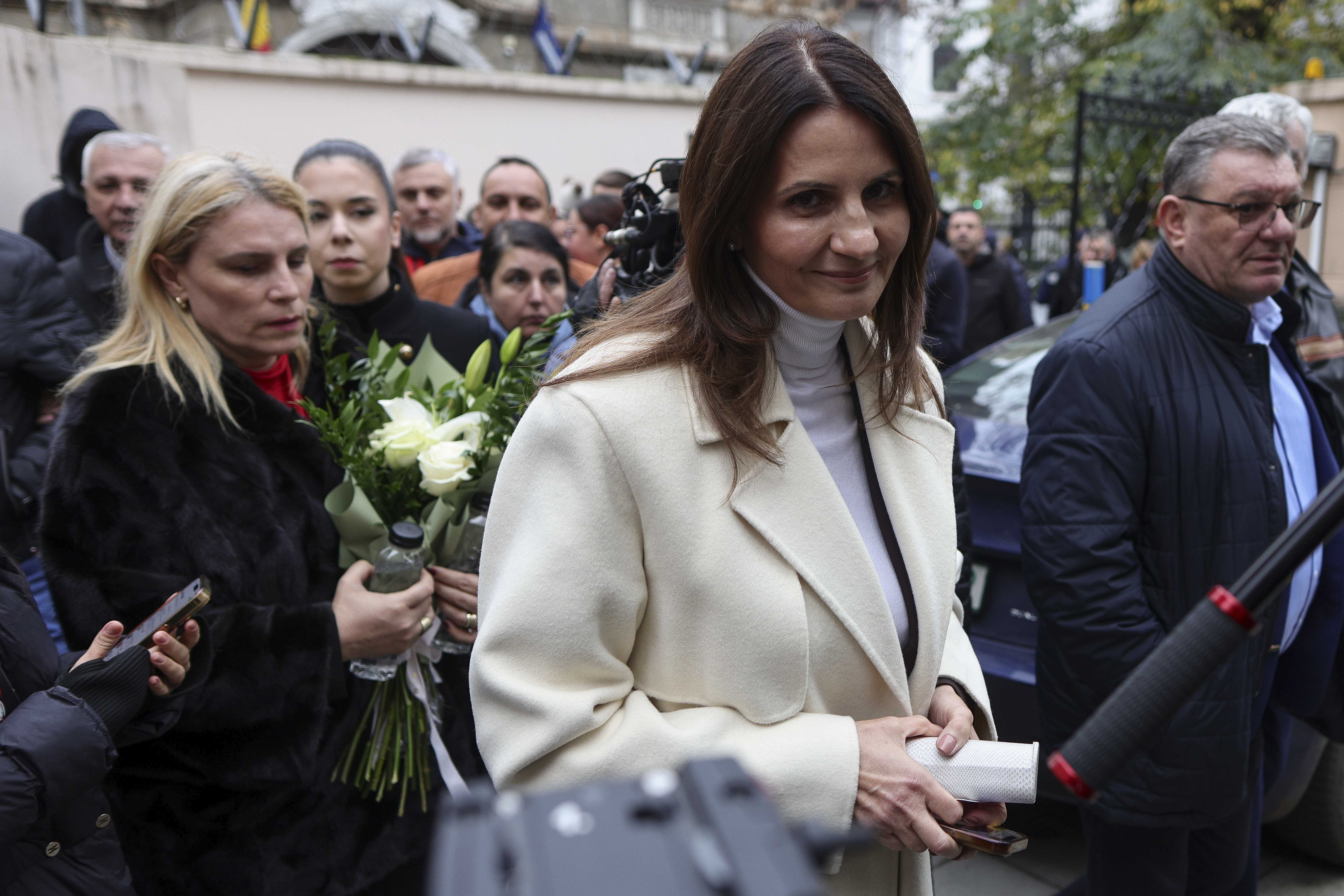 VIDEO Anca Alexandrescu și-a depus candidatura pentru Primăria ...