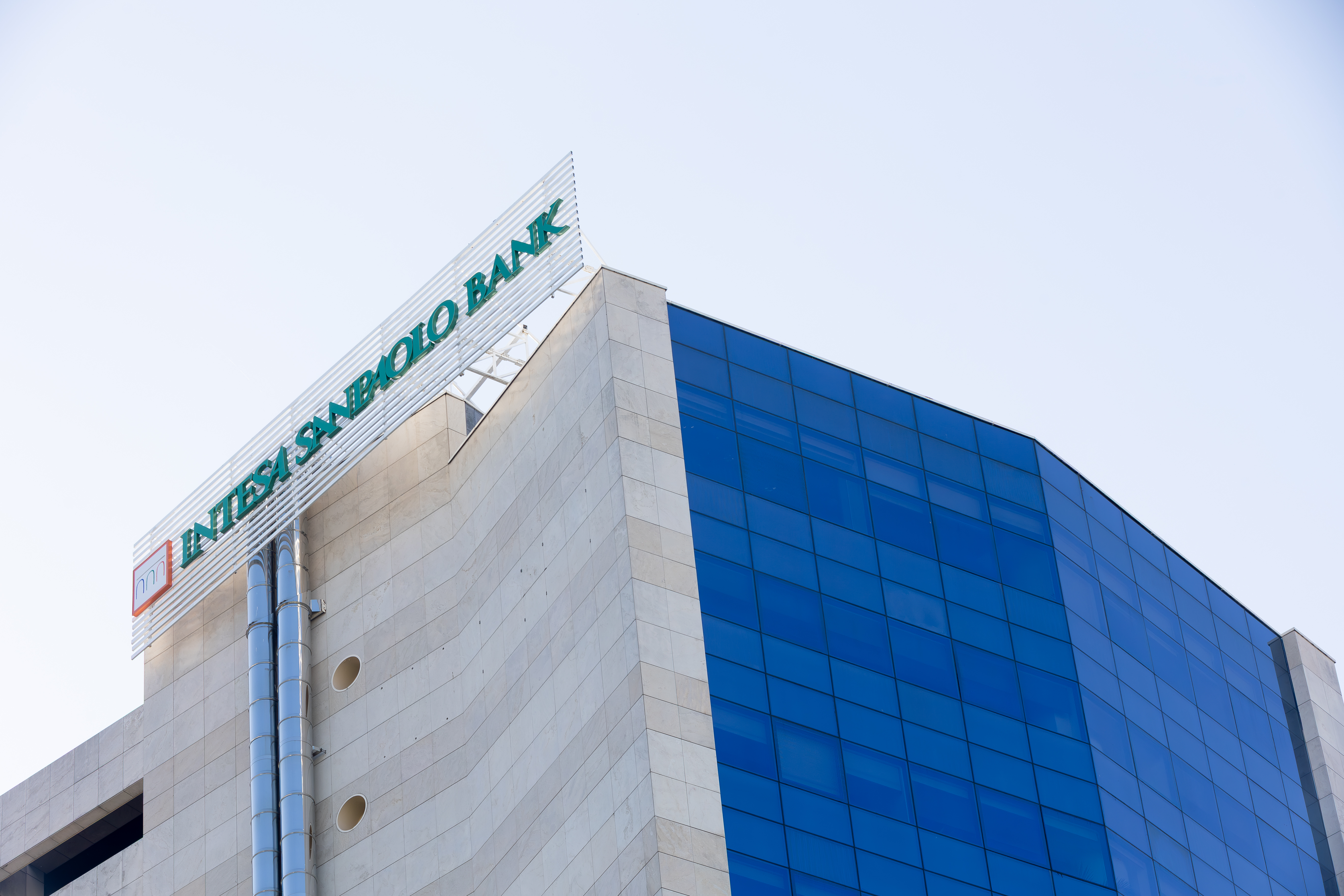 Intesa Sanpaolo Bank România, mesaj adresat clienților transferați de ...