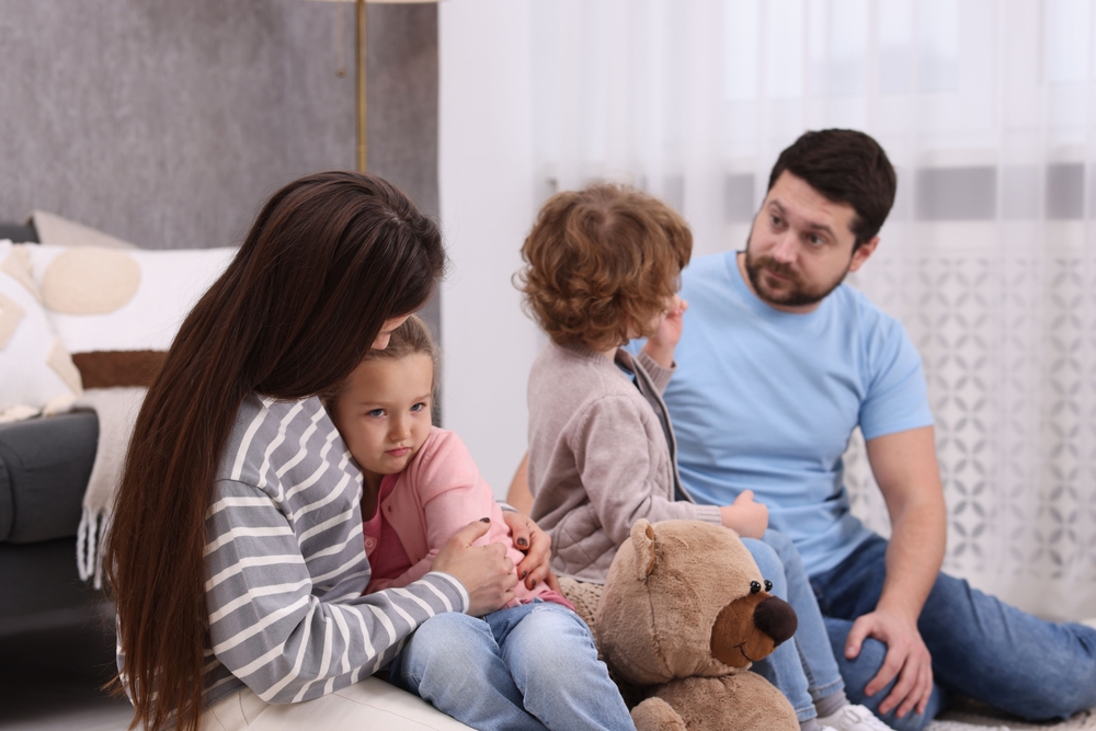 How parents unintentionally show favoritism and how to foster emotional ...