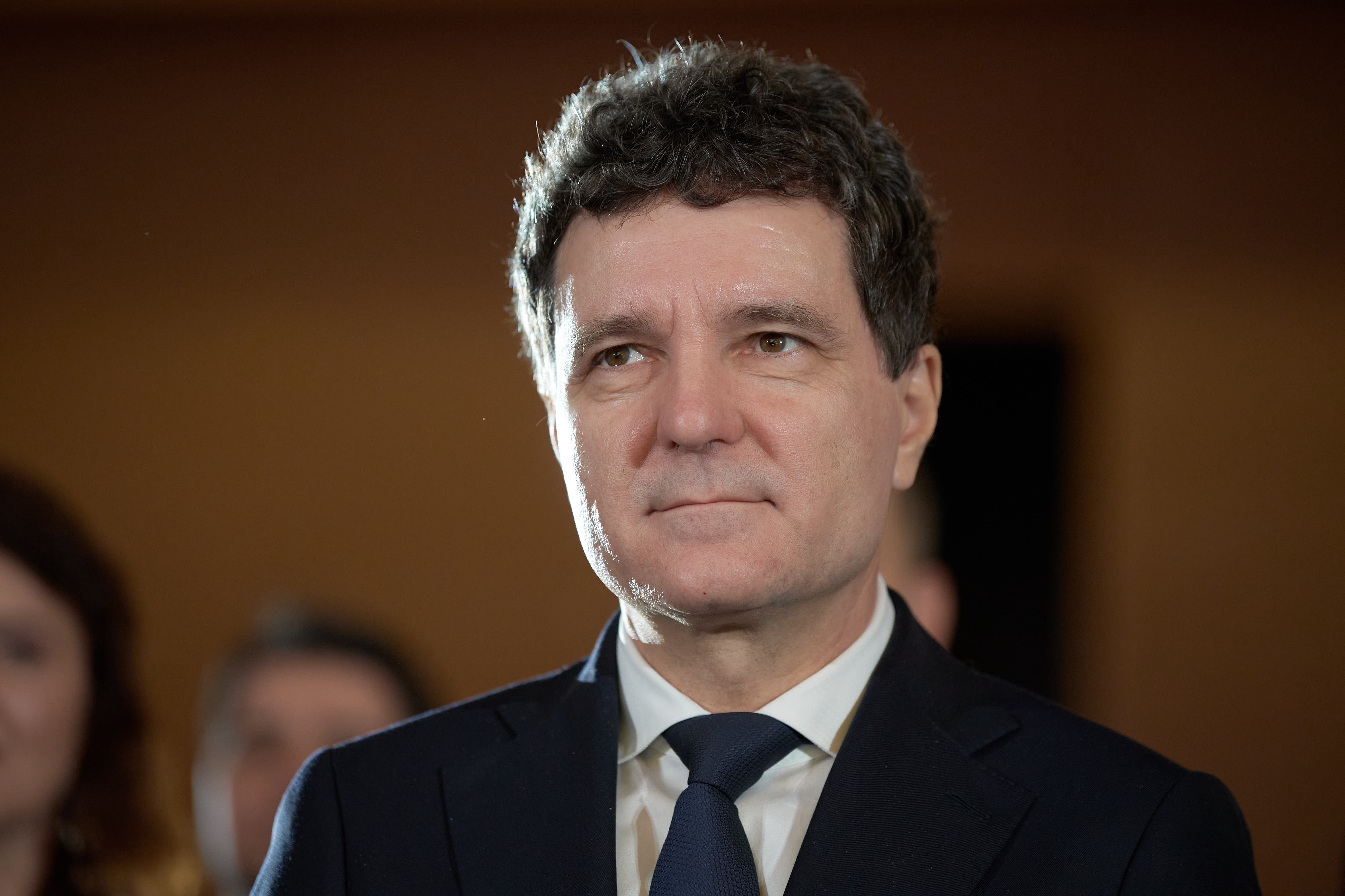 Strategia Națională prezentată de Nicușor Dan nu vorbește despre amenințarea sărăciei și ...