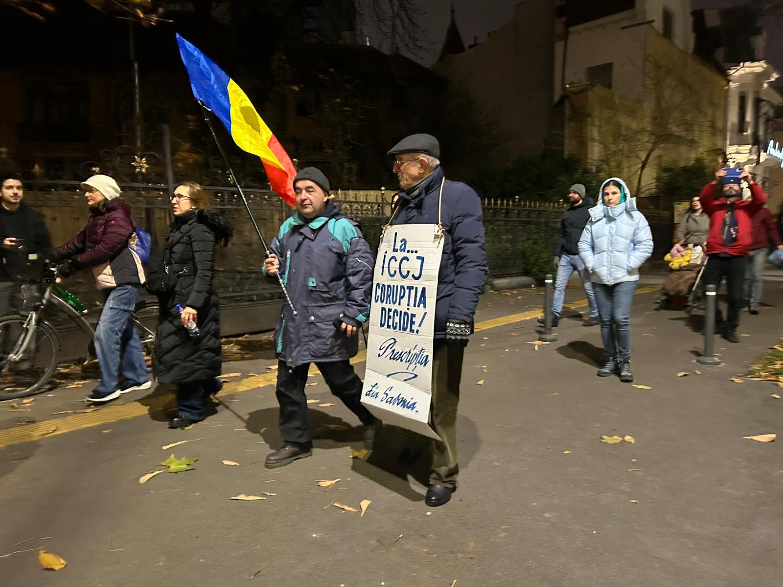 VIDEO Protest în Capitală: 8.000 de oameni au protestat la 4 grade ...