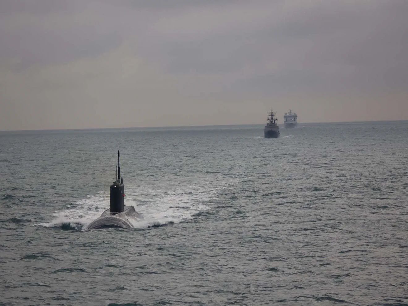 Submarinul rusesc Krasnodar, extrem de silențios, vânat timp de trei ...