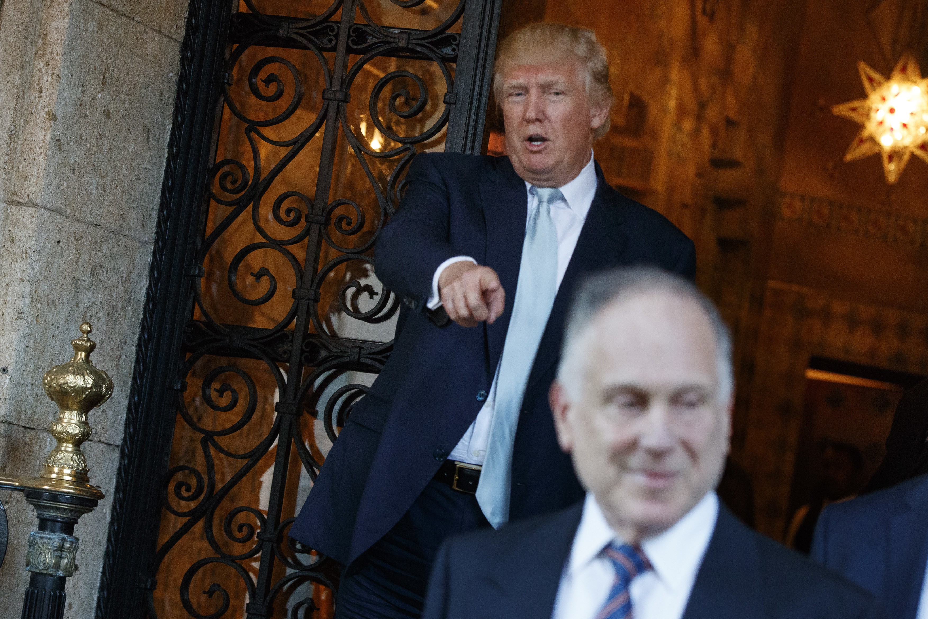 Cine este "regele cosmeticelor", prietenul care l-a sfătuit pe Trump ...