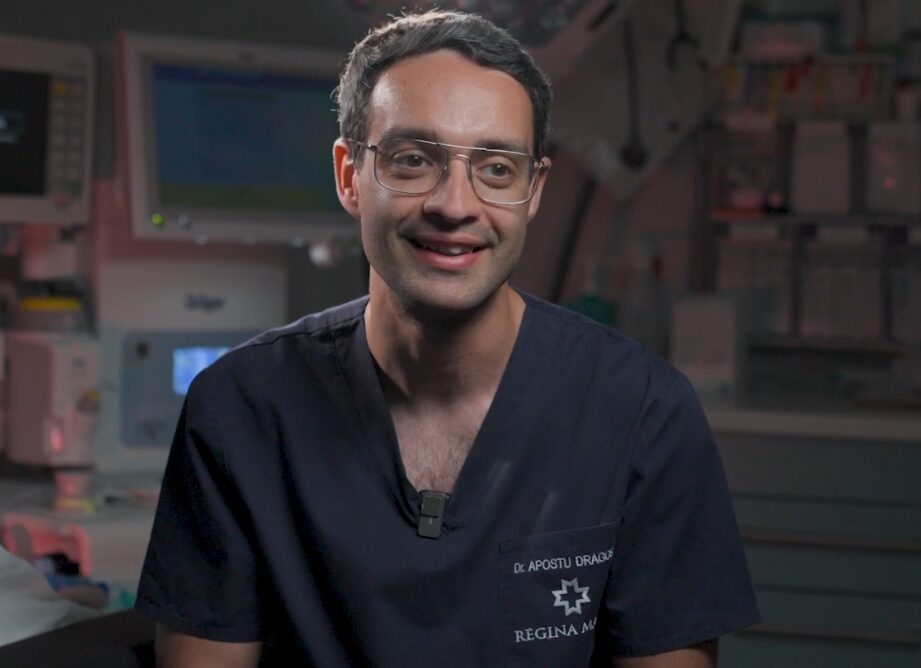 Operație de protezare a gleznei, realizată în premieră la Regina Maria ...