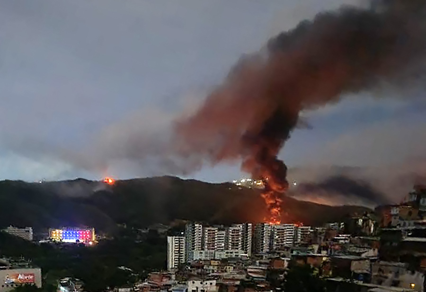 Două ziare americane mari au știut de atacul SUA în Venezuela înainte ...