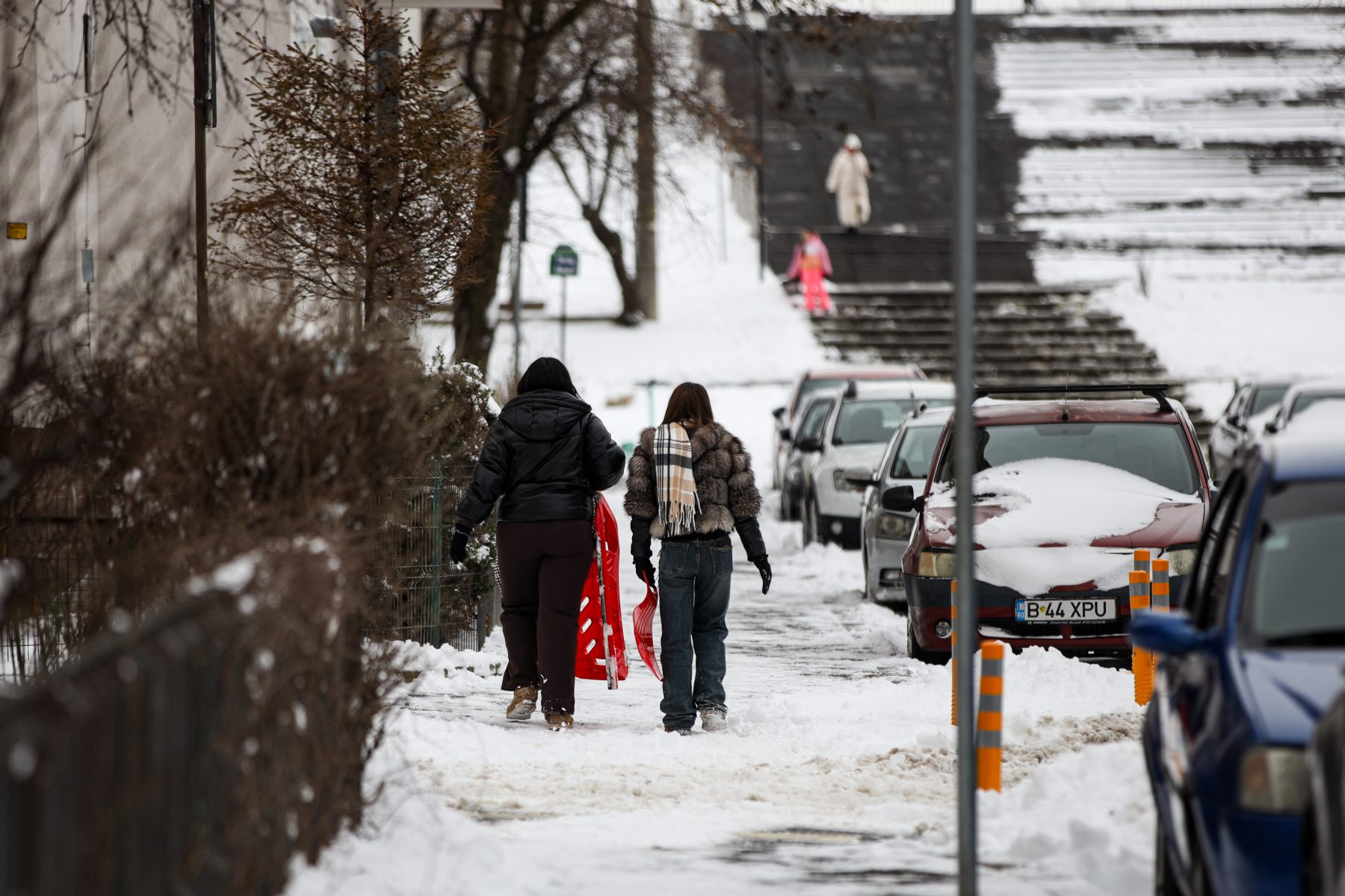 Ce amenzi s-au dat în București celor care nu și-au curăţat trotuarele ...