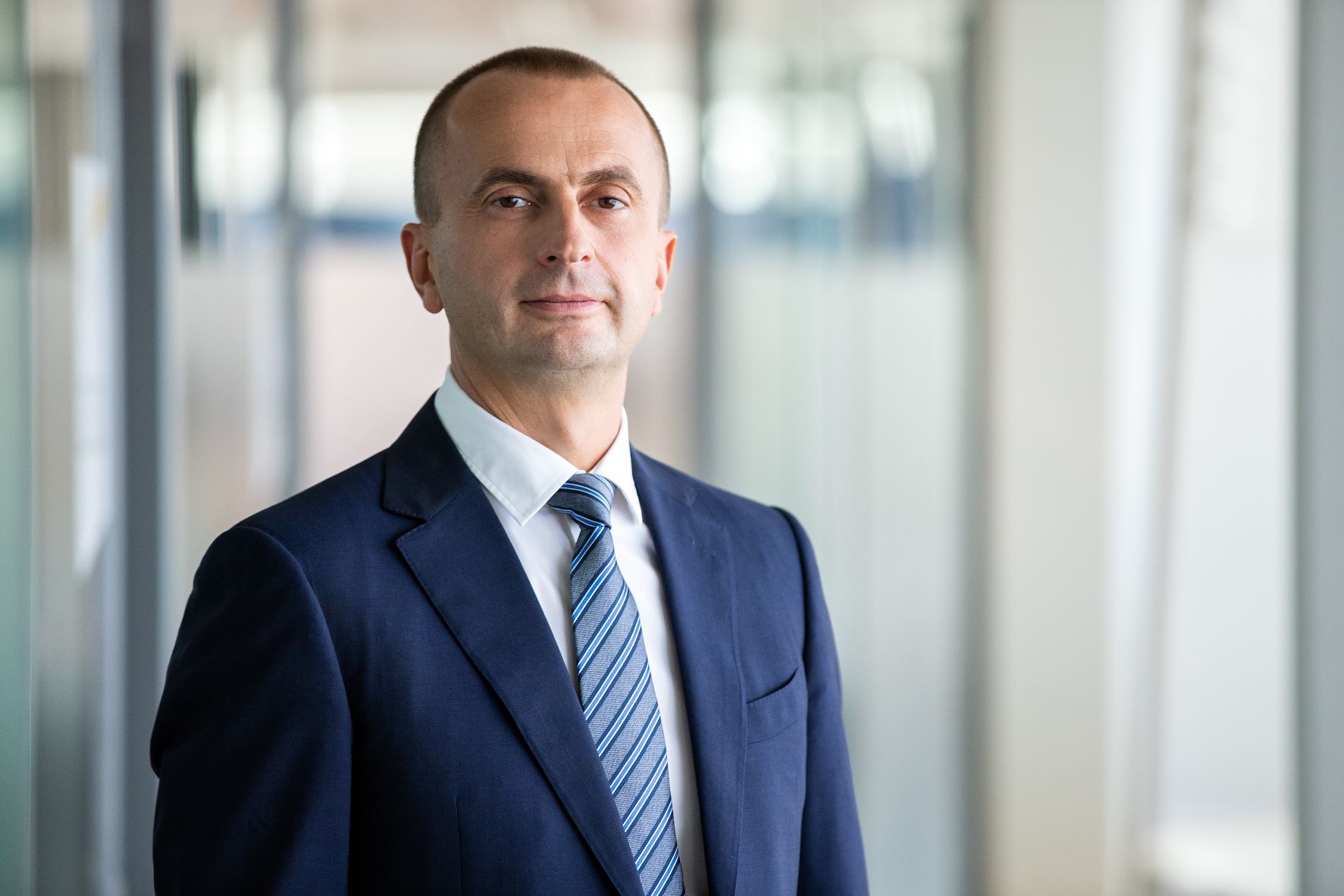 România contrazice tendința europeană și își consolidează investițiile ...