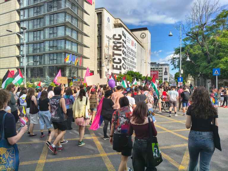 „35.000 de oameni” la Bucharest Pride. „Diversitatea e naturală” / Cu ...
