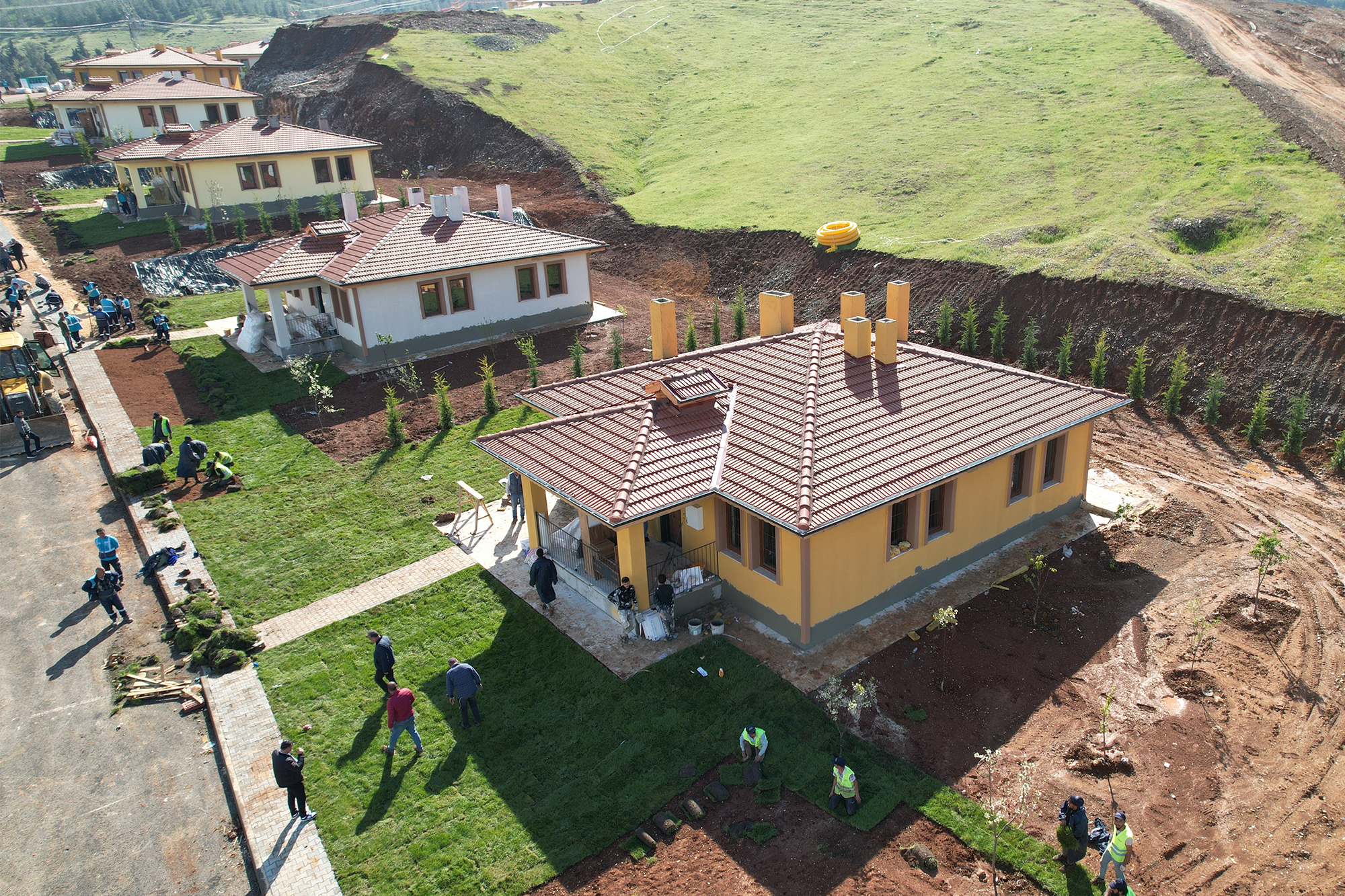 După trei ani, surpriză în construcții: avem 12.000 de locuințe noi. De ...
